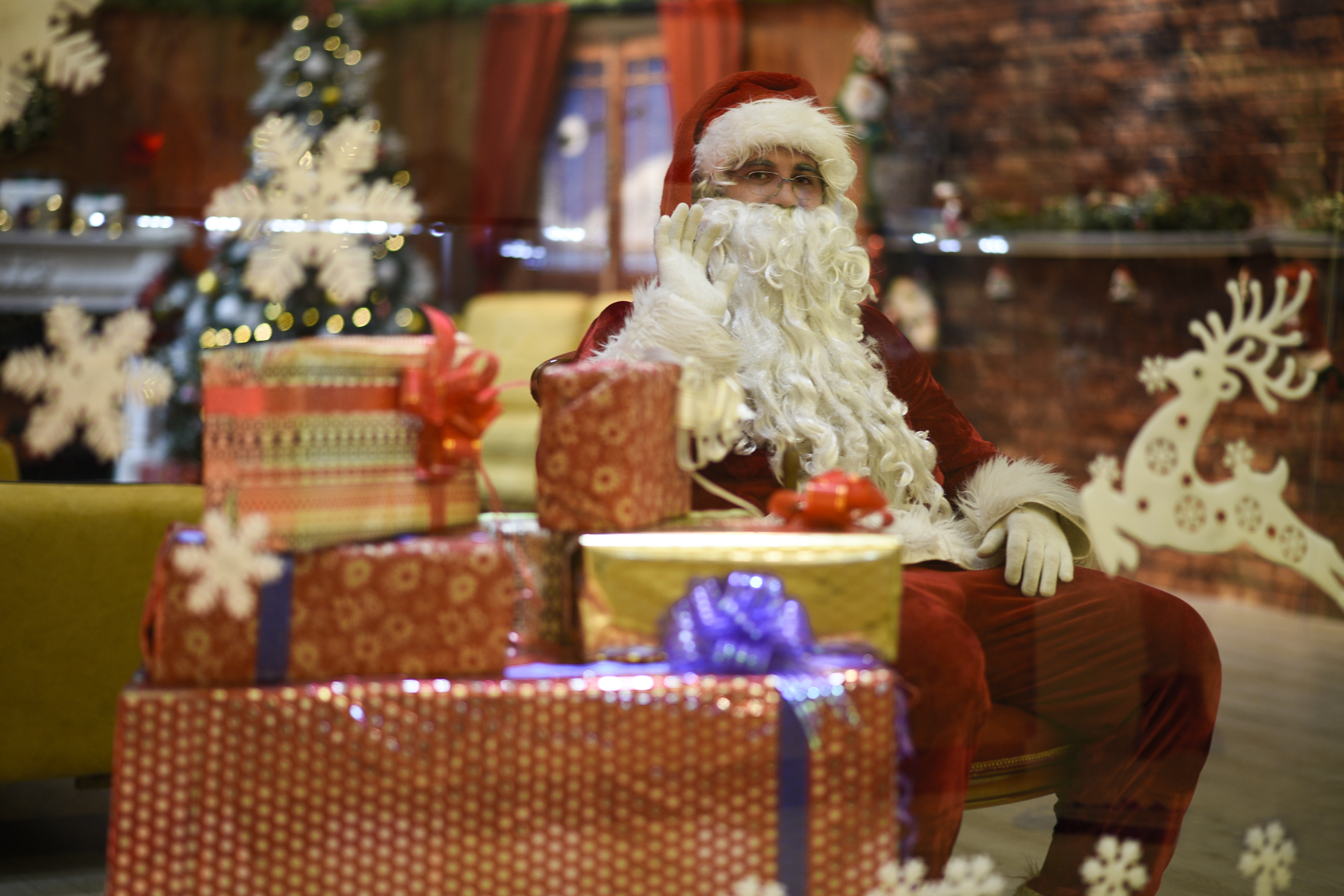 The mall Santas of Prishtina - Prishtina Insight Prishtina Insight