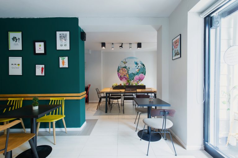 5_NOSH FALAFEL_interior - Prishtina Insight