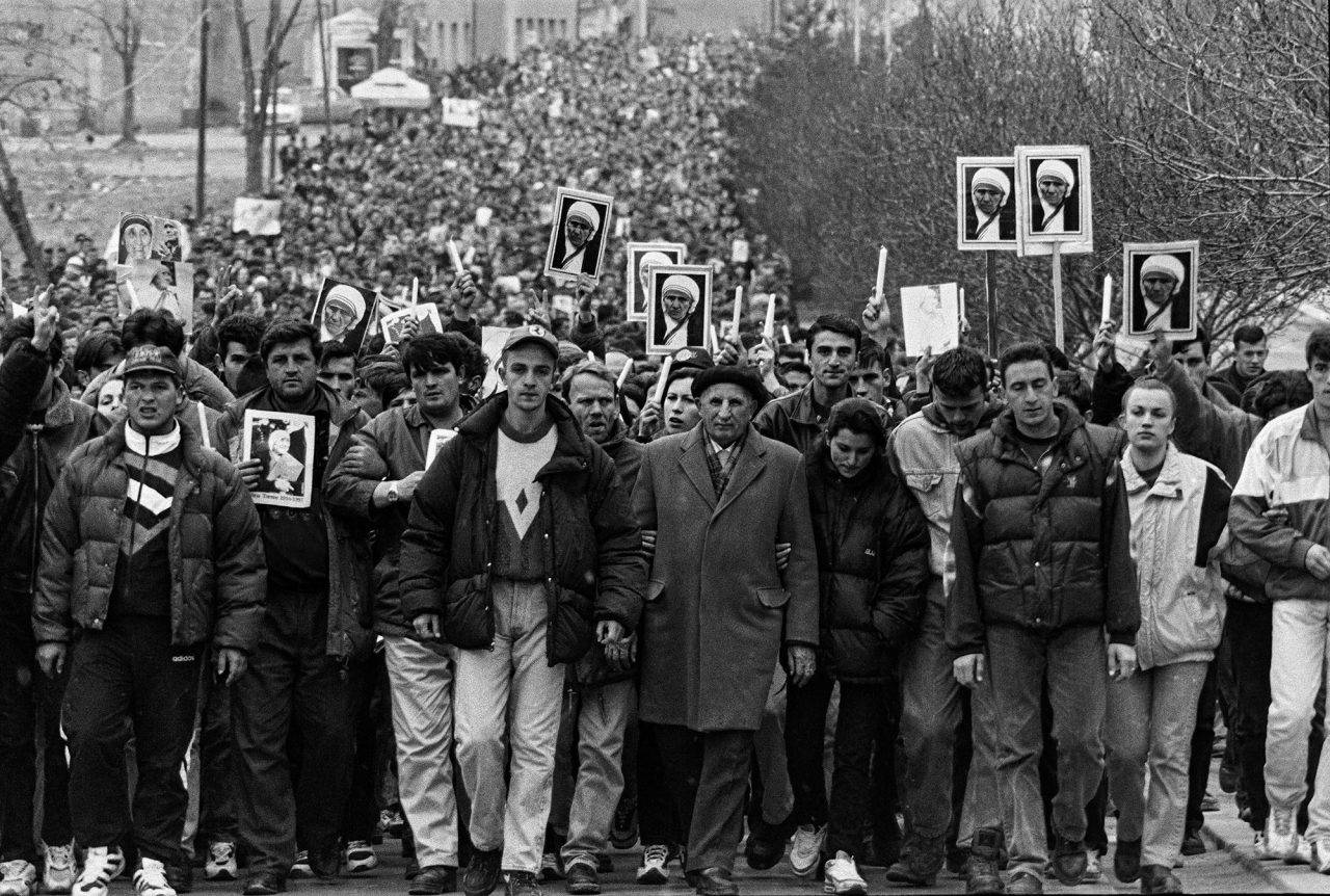 No More ‘Brotherhood and Unity’: Pre-War Kosovo Captured on Camera ...